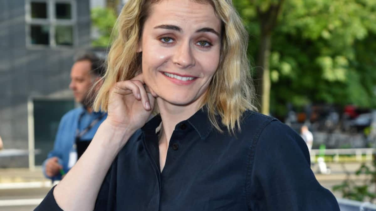 Hazel Brugger und ihre Tochter zeigen sich stylish im Partnerlook in ...