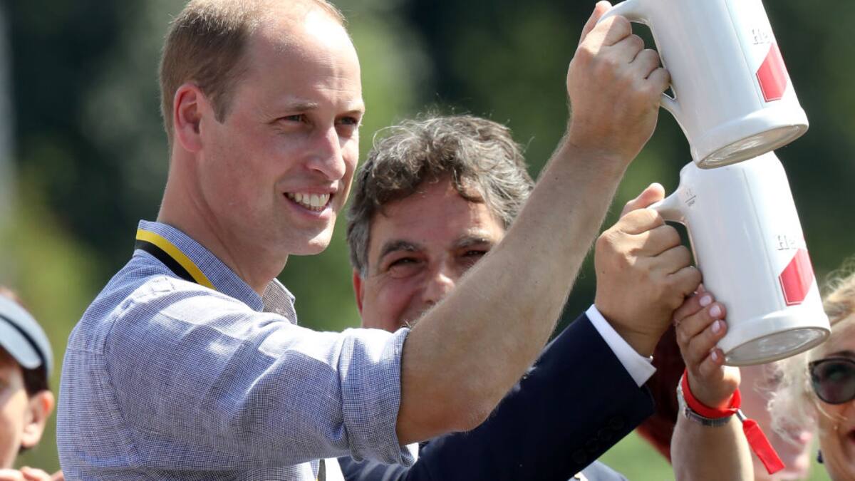«One Pint Willy»: So nennt Mike Tindall den britischen Thronfolger ...
