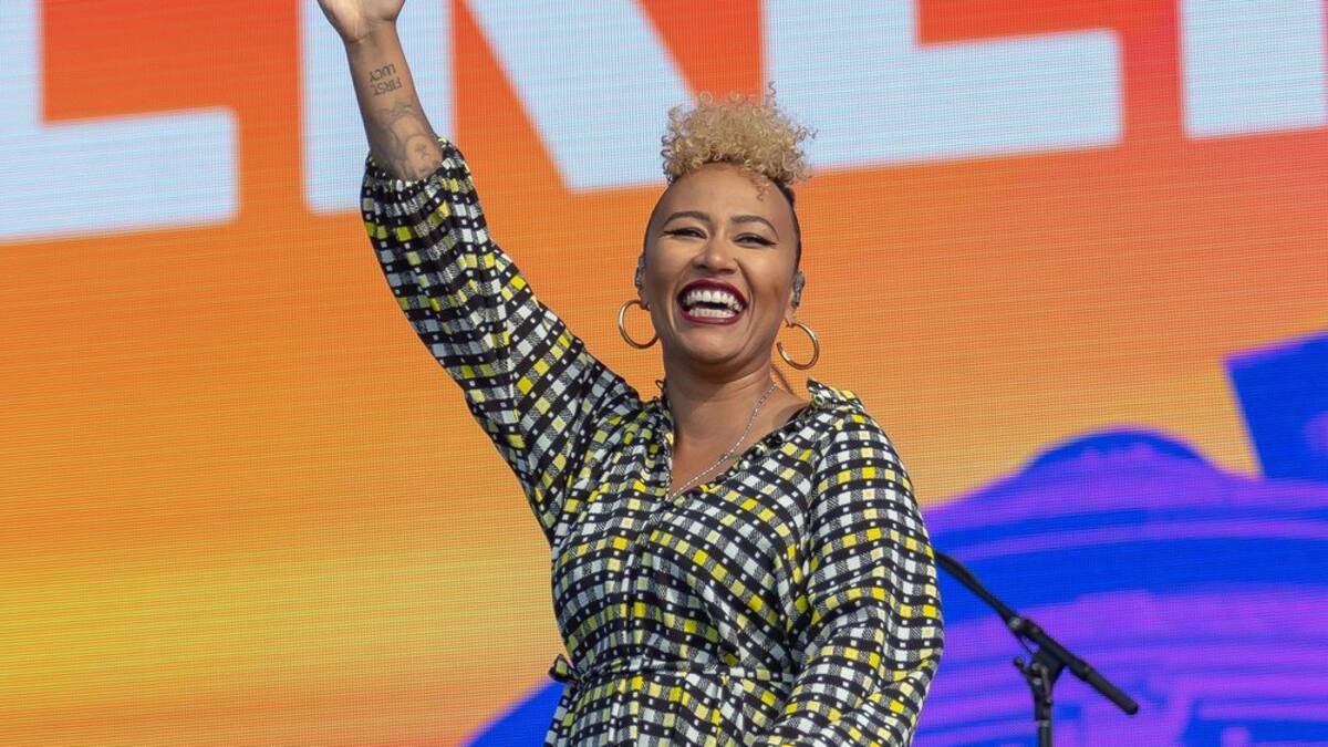 Emeli Sandé: Sängerin hat sich mit ihrer Partnerin verlobt | Schweizer ...