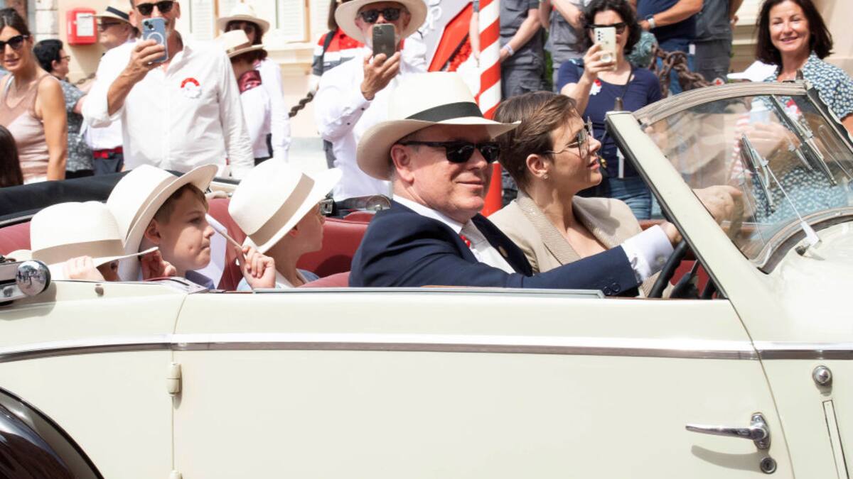 Fürst Albert und Fürstin Charlène: Monaco feiert den 100. Geburtstag ... Fürst Albert und Fürstin Charlène: Monaco feiert den 100. Geburtstag ...
