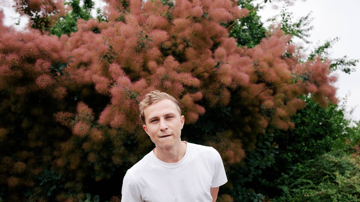 Max Hubacher über Feminismus und die Annäherung an das Böse | Schweizer ...