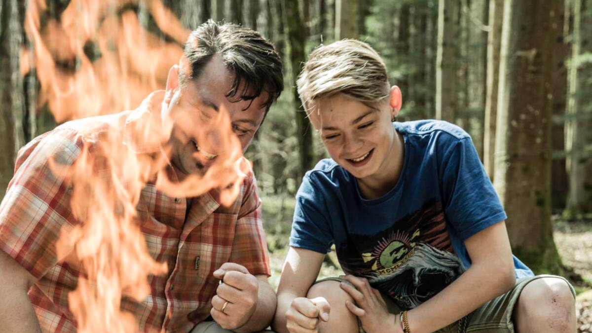 Survival-Training im Wald mit Kindern | Schweizer Illustrierte