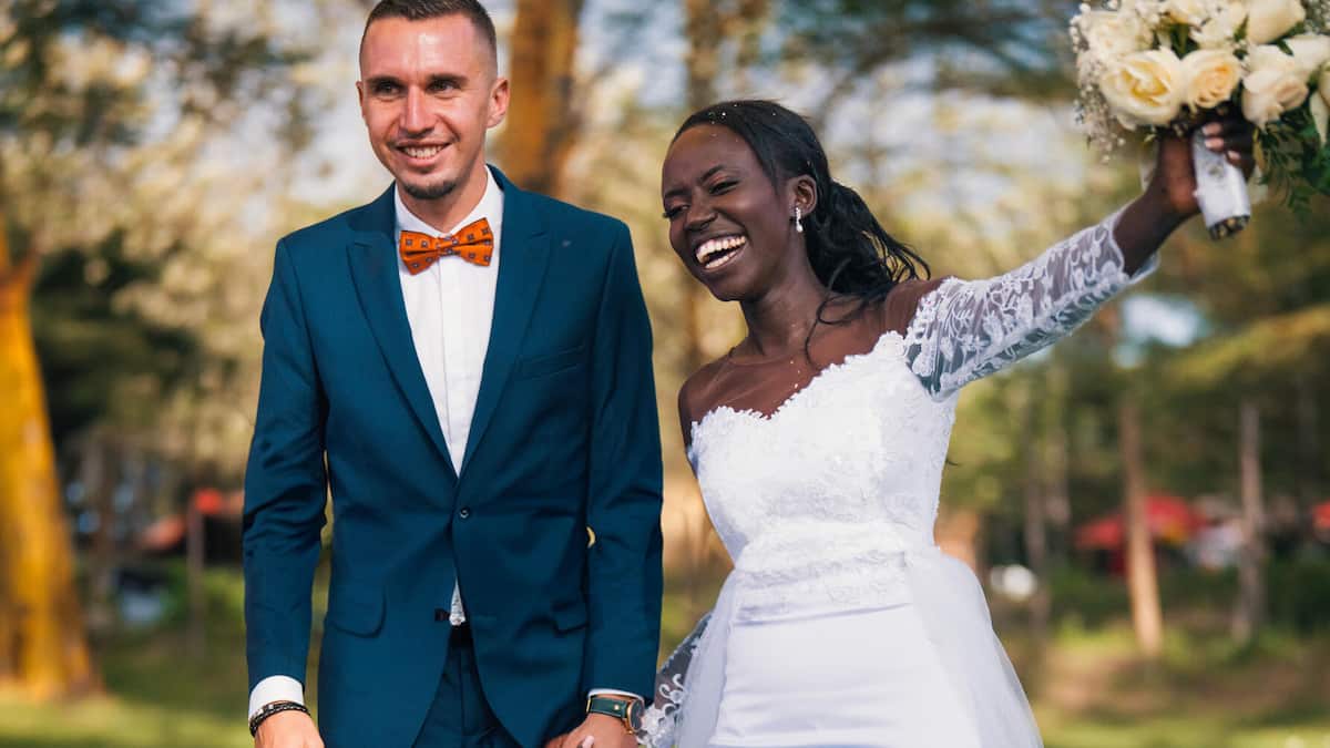 Hochzeit von Julien Wanders in Kenia: Schritt für Schritt ins grosse ...